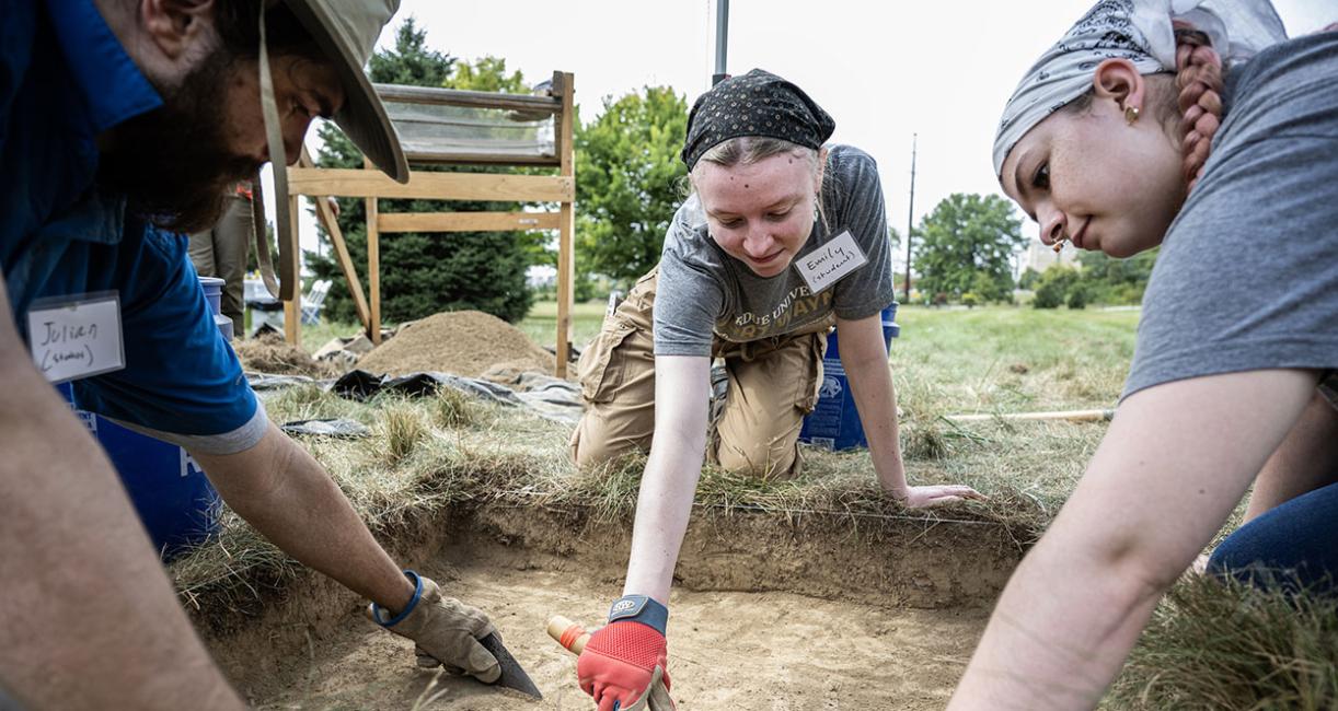 Students share their enthusiasm for Archaeology at campus site | Purdue ...